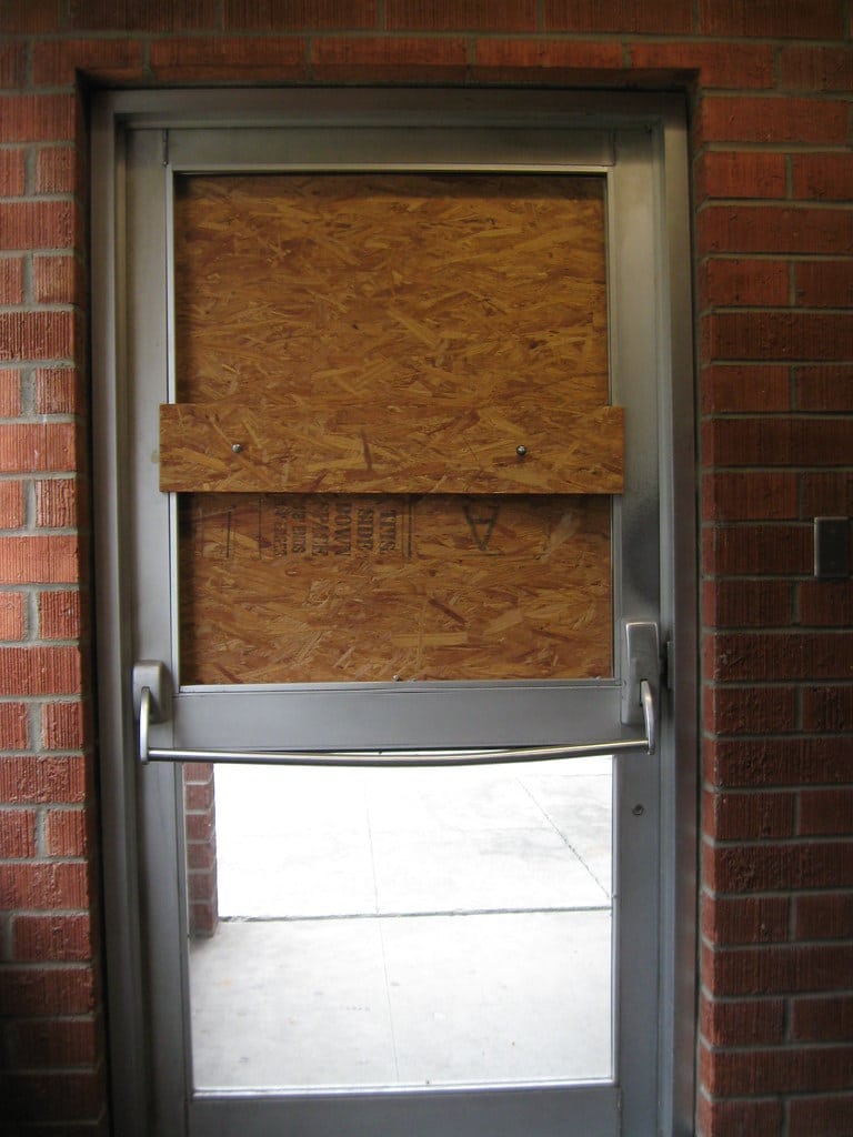 Emergency Boarding Up Windows – Emergency Glaziers
